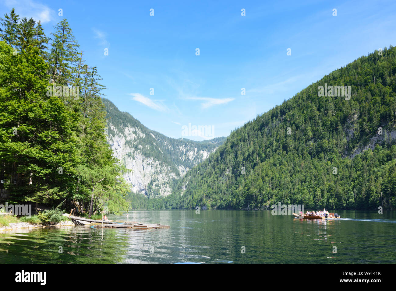Grundlsee : lac Toplitzsee (Lac Toplitz), bateau à passagers (Plätte ...