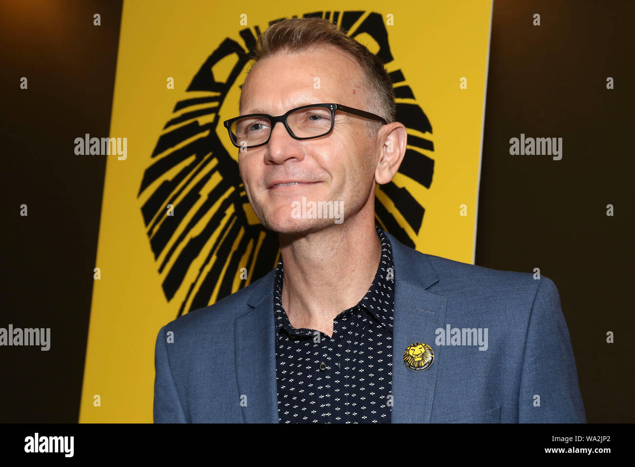 Le Broadway cast of The Lion King célèbre le nouveau film Le Roi Lion a ...