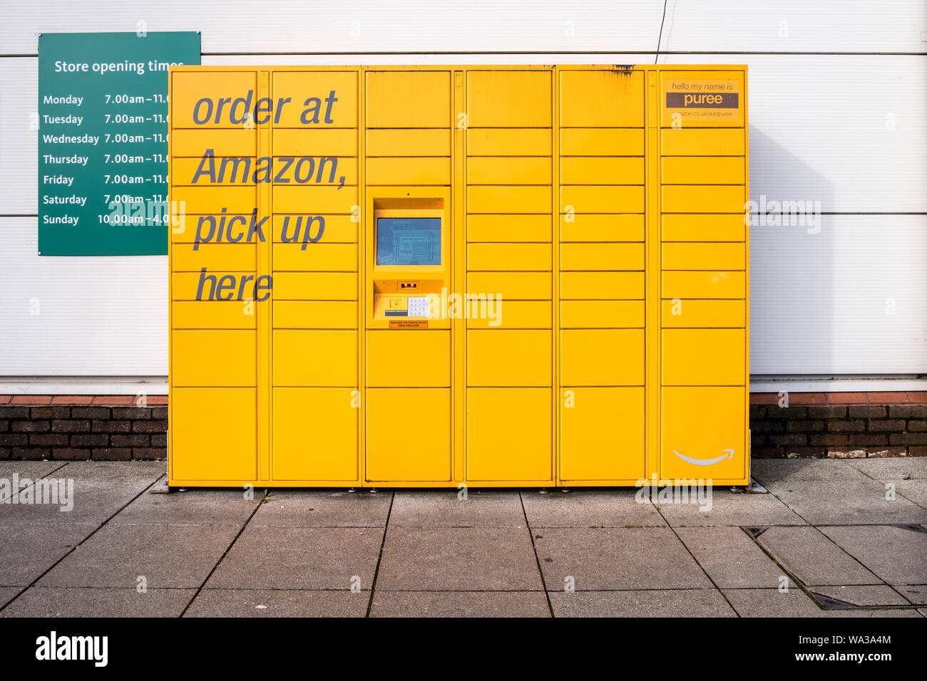 Amazon hub locker Banque de photographies et d’images à haute ...