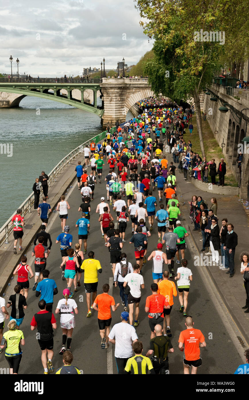 Marathon de paris Banque de photographies et d’images à haute ...