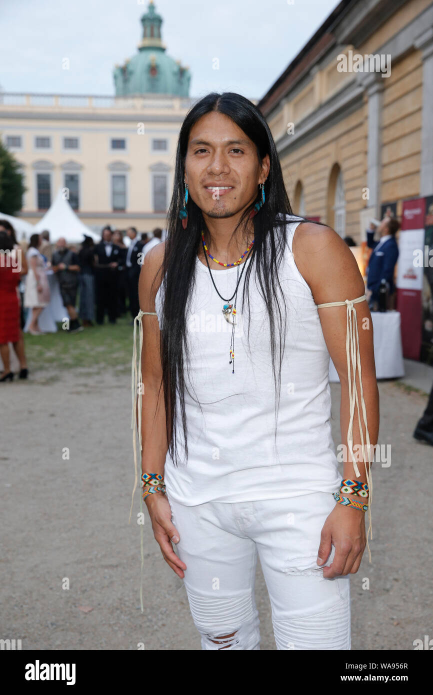 Leo rojas Banque de photographies et d’images à haute résolution - Alamy