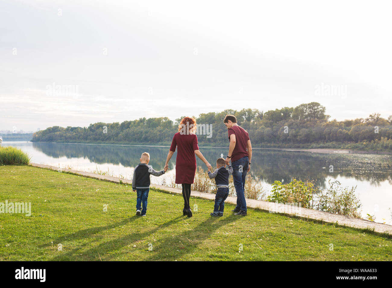La fonction parentale et de la nature -concept de mère et père de ...