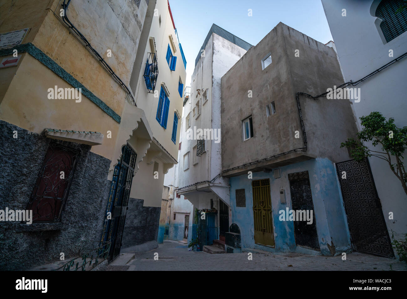 Medina of tangier old city Banque de photographies et d’images à haute ...