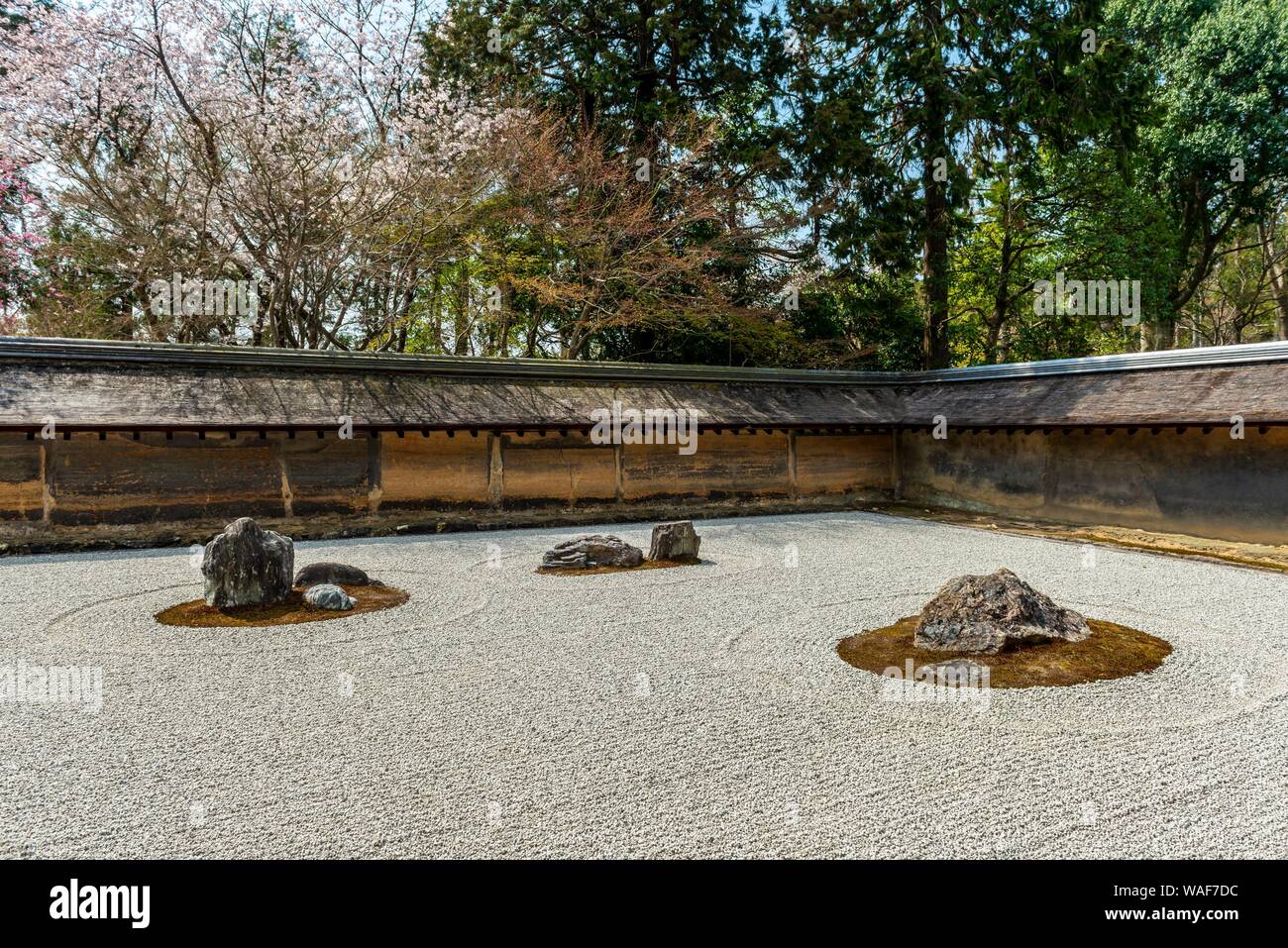 Jardins du temple ryoanji Banque de photographies et d’images à haute ...