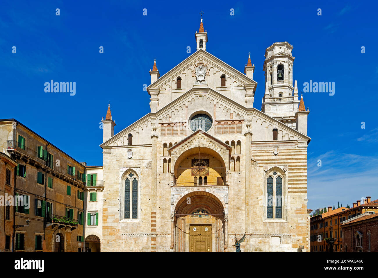 Portale del duomo di verona Banque de photographies et d’images à haute ...