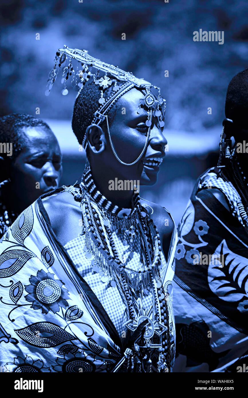 Robe rouge maasai shuka Banque de photographies et d’images à haute ...