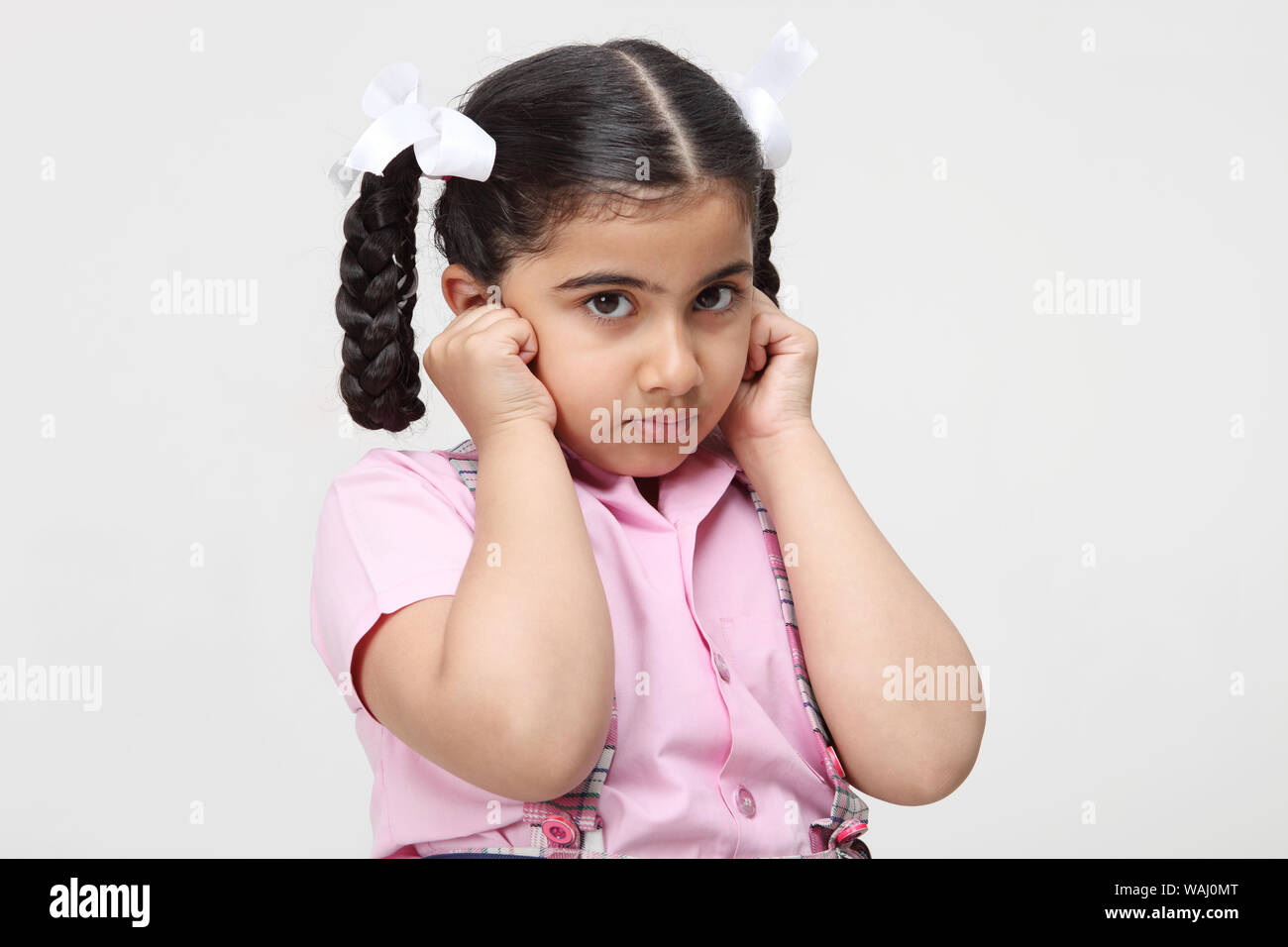 Pulling ear Banque de photographies et d’images à haute résolution - Alamy