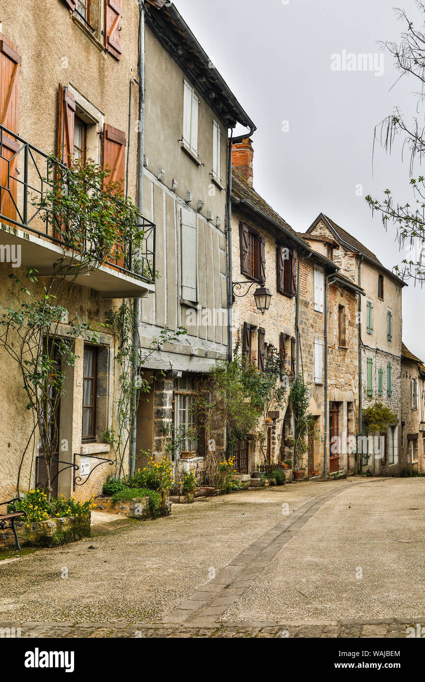 France, Cajarc. Rue d'habitations de la ville Photo Stock - Alamy