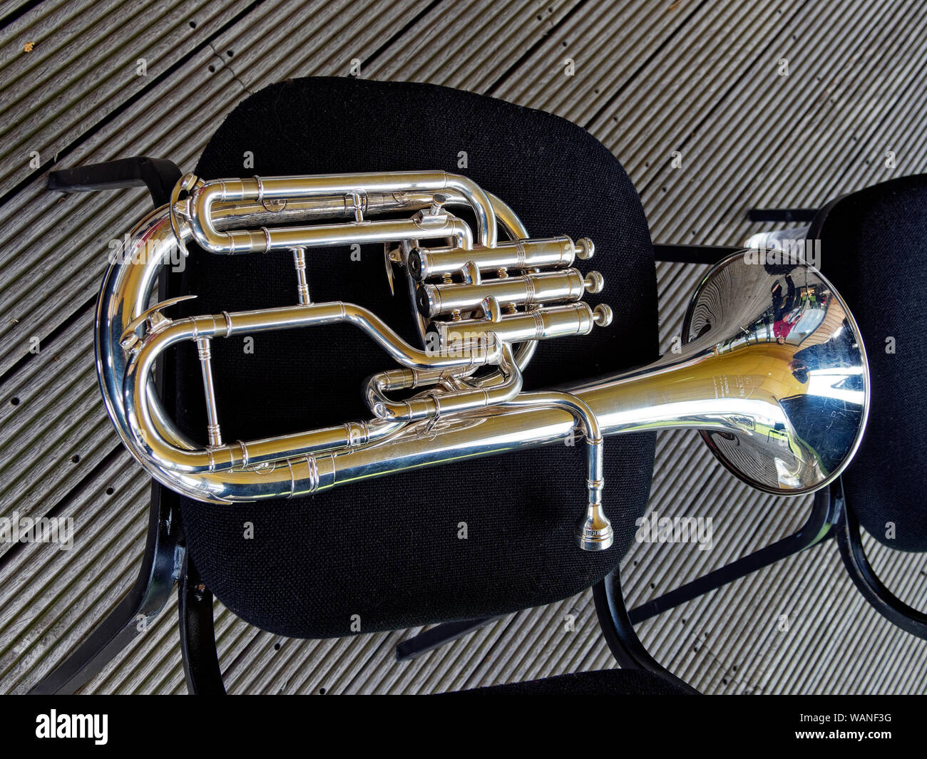 Jouer des instruments à vent Banque de photographies et d’images à ...