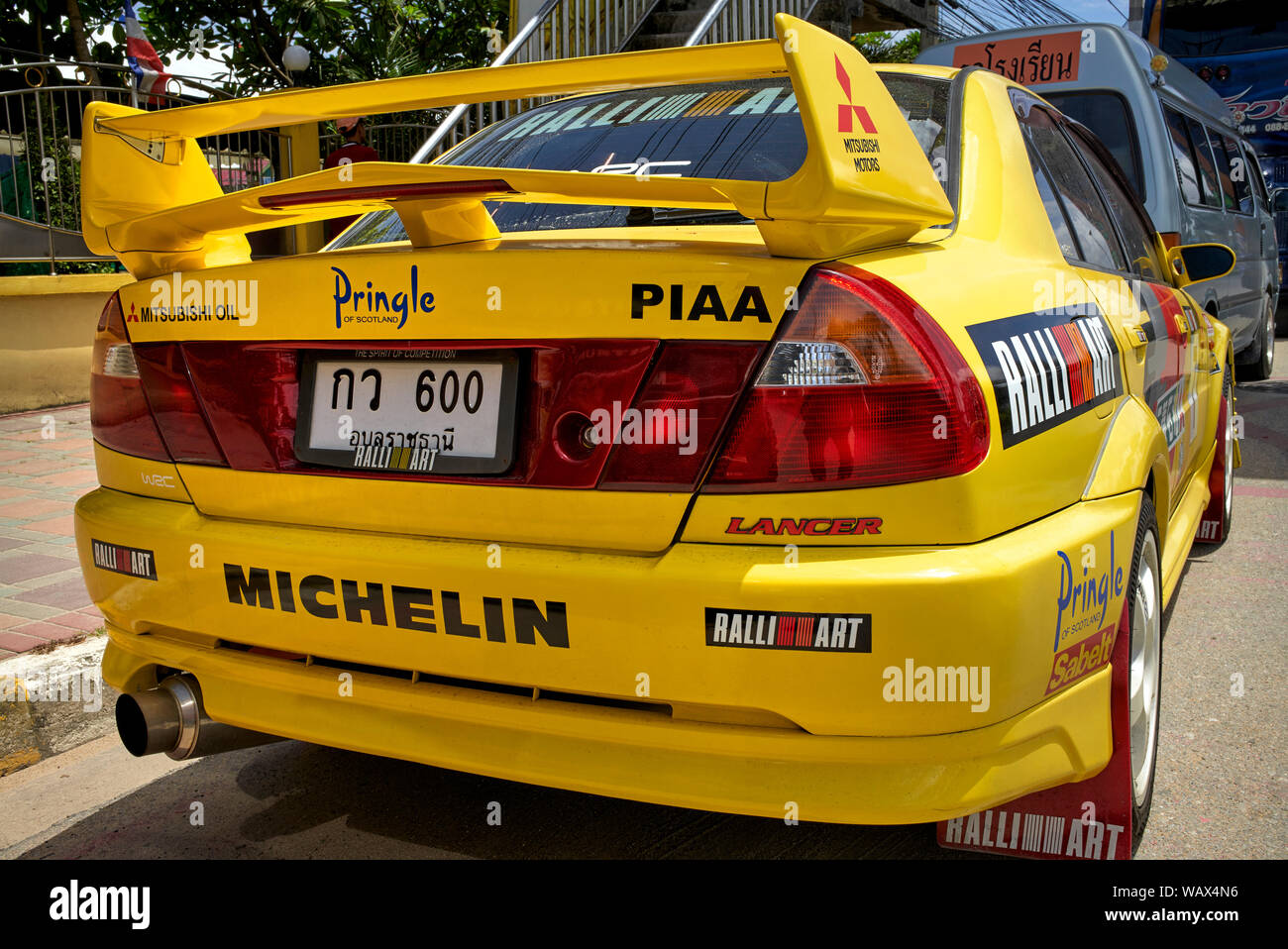 Voitures mitsubishi Banque de photographies et d’images à haute ...