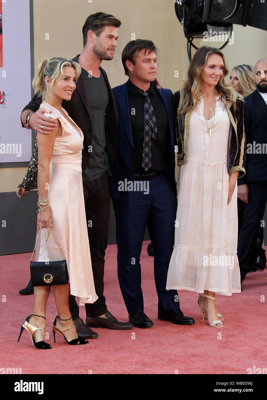 Elsa pataky and samantha hemsworth Banque de photographies et d’images ...