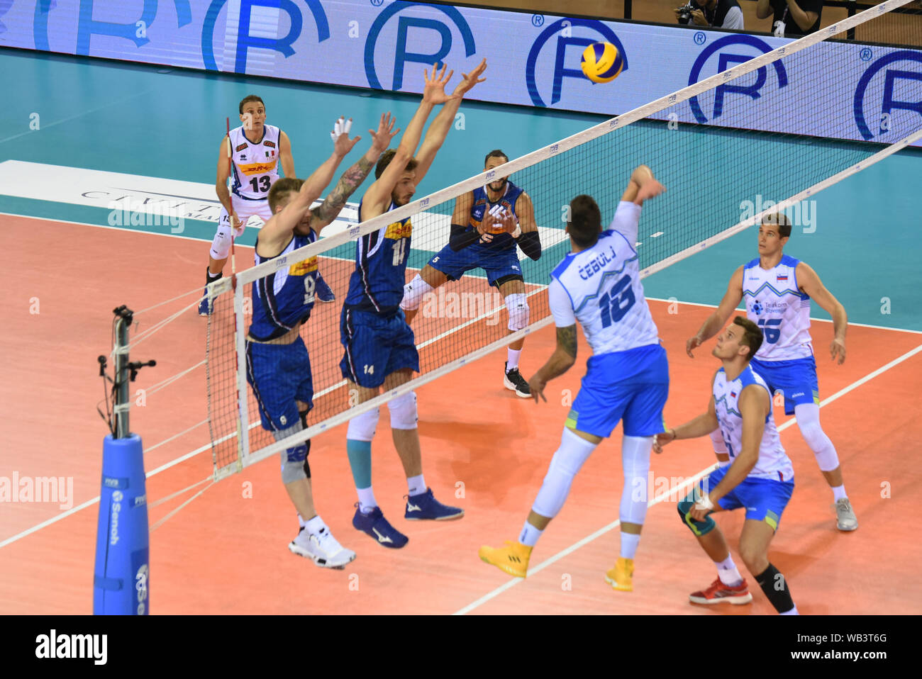 Volley ball klemen cebulj Banque de photographies et d’images à haute ...