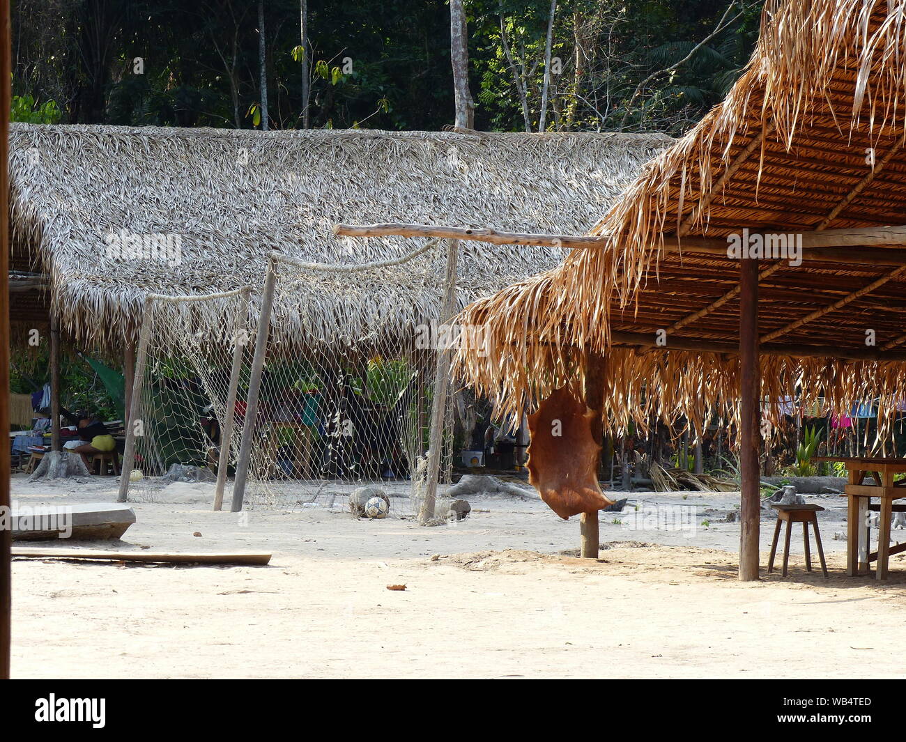 Tribu indigène amazonienne Banque de photographies et d’images à haute ...