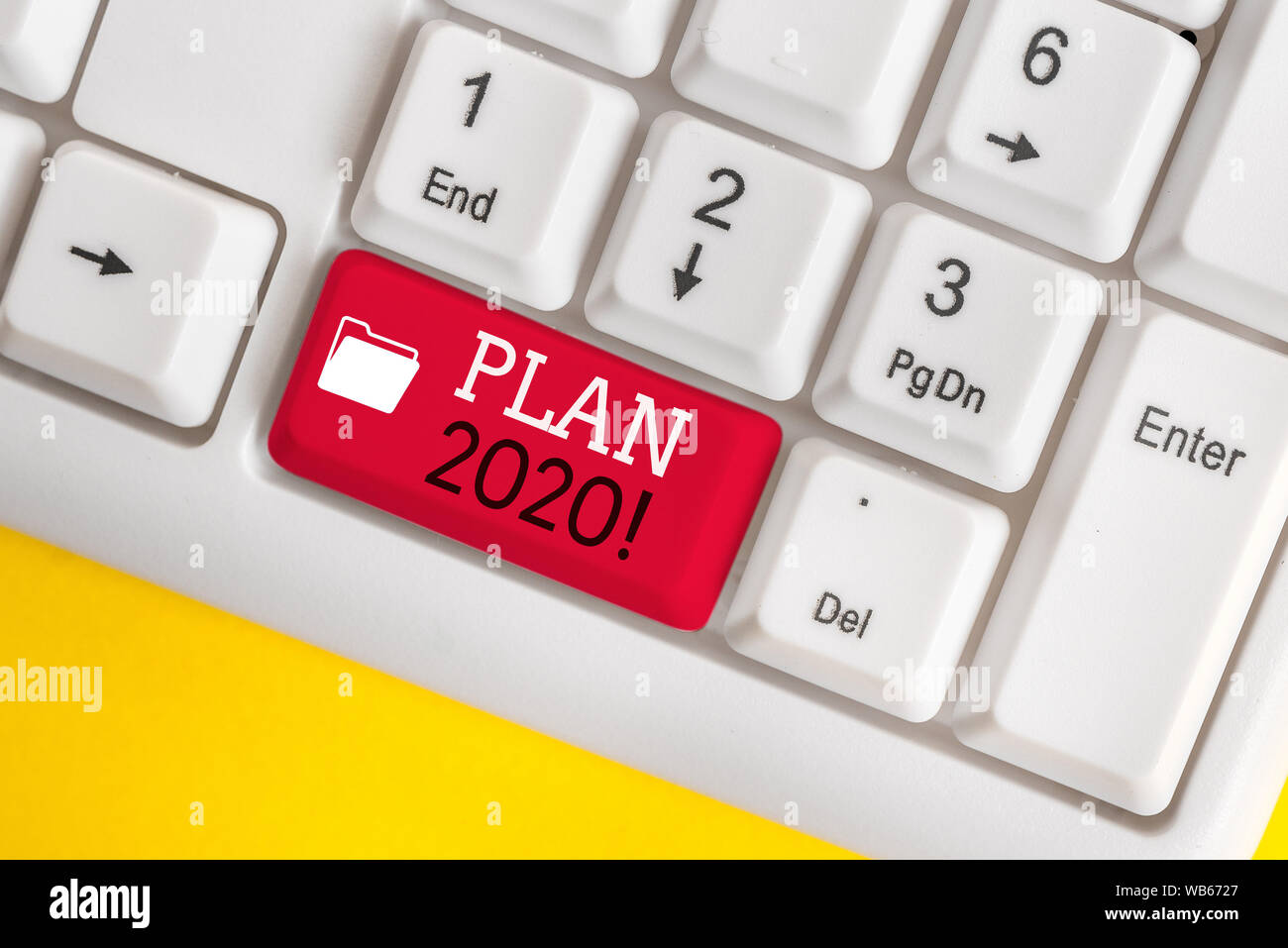 Plan conceptuel indiquant par écrit à la main 2020. Sens Concept ...