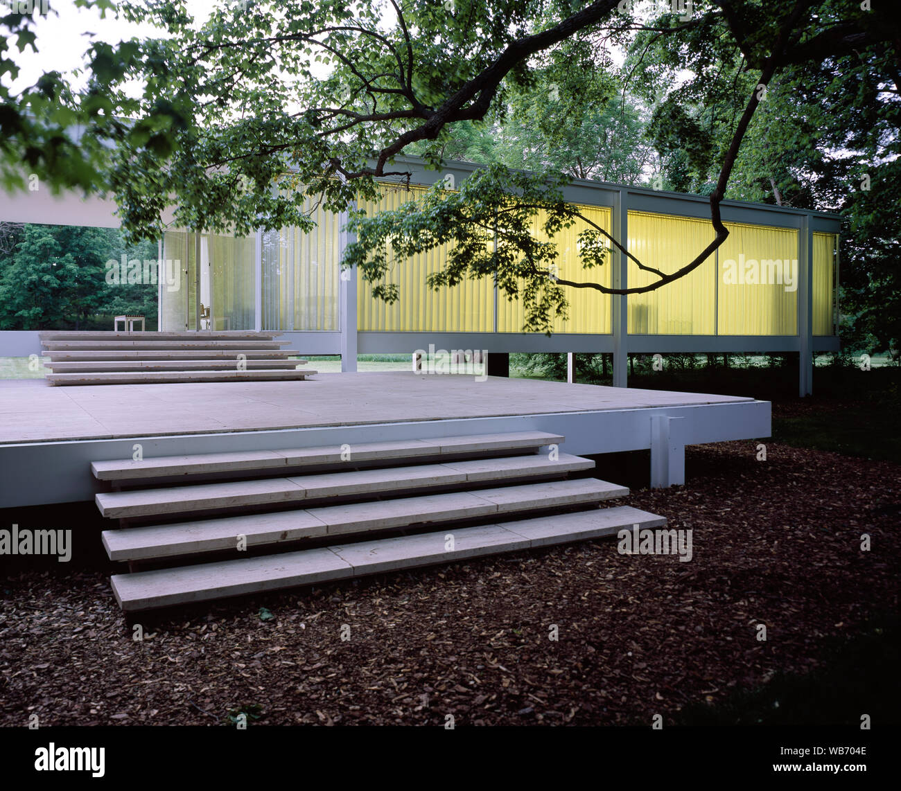 Farnsworth house Banque de photographies et d’images à haute résolution ...