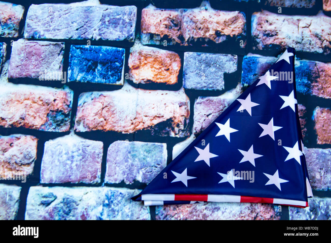 American flag folded in triangle Banque de photographies et d’images à ...