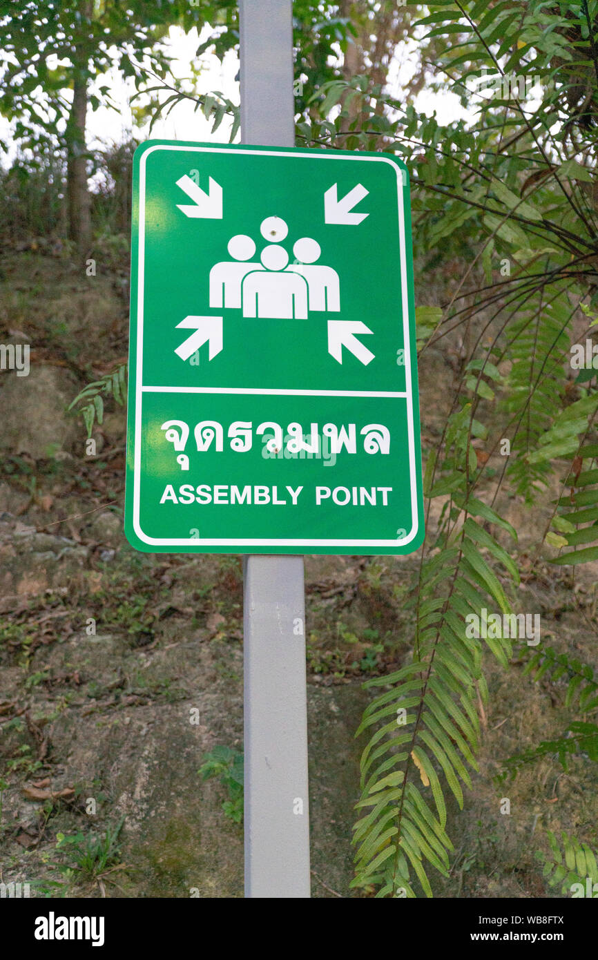 Panneaux de point de rassemblement d'incendie Banque de photographies ...