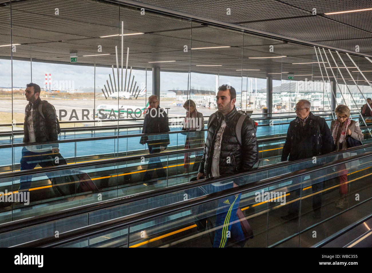 Roissy charles de gaulle international airport paris Banque de ...