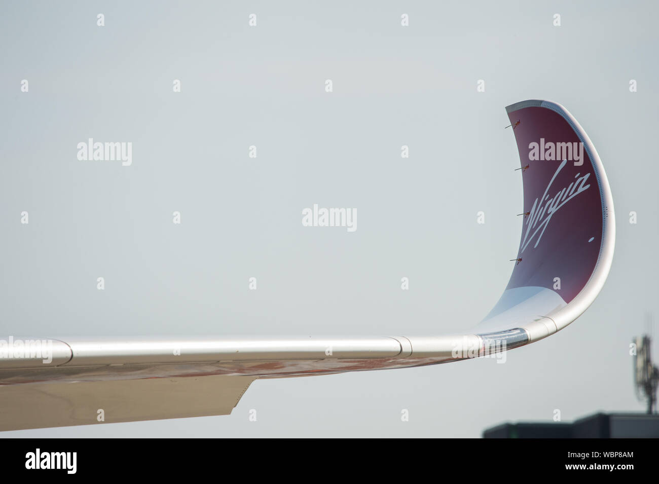 Winglet close up of virgin atlantic airbus a350 1000 Banque de ...