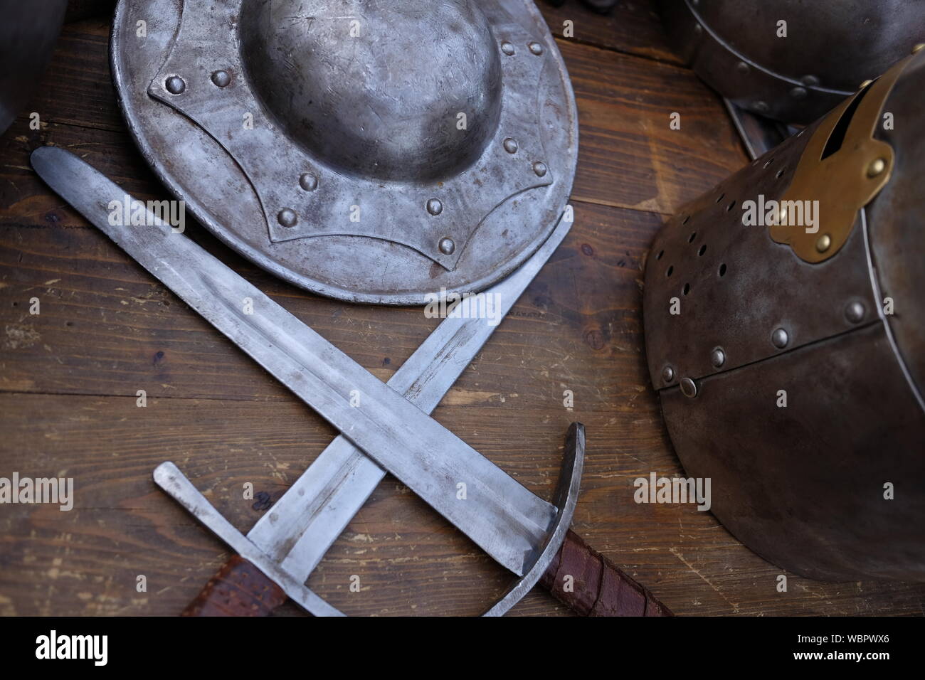 Medieval weapons Banque de photographies et d’images à haute résolution ...