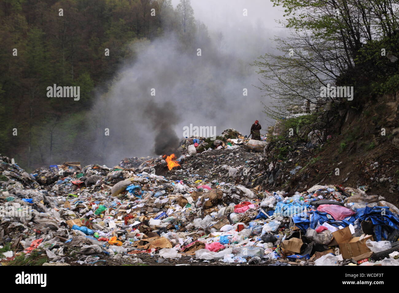 Recyclage des déchets solides Banque de photographies et d’images à ...