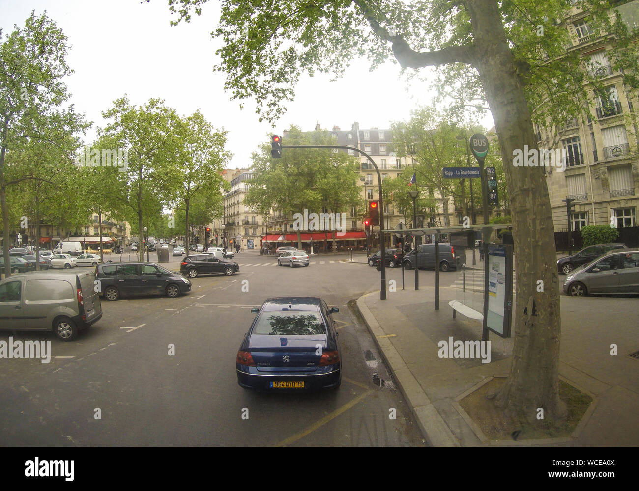 Paris street cars circulation Banque de photographies et d’images à ...