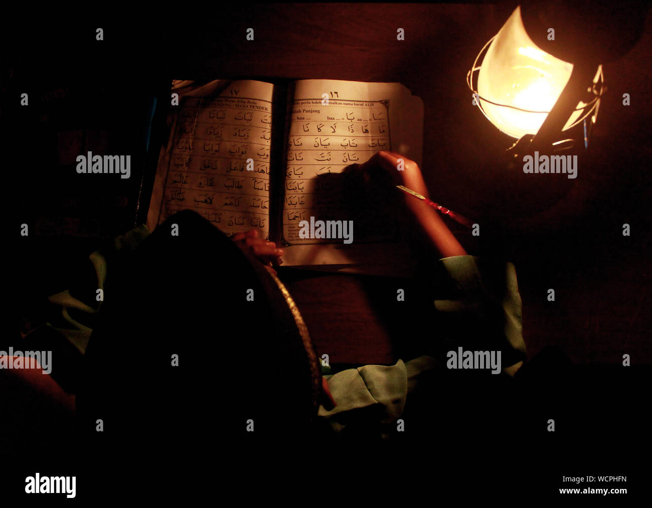 écriture spirituelle Banque de photographies et d’images à haute ...