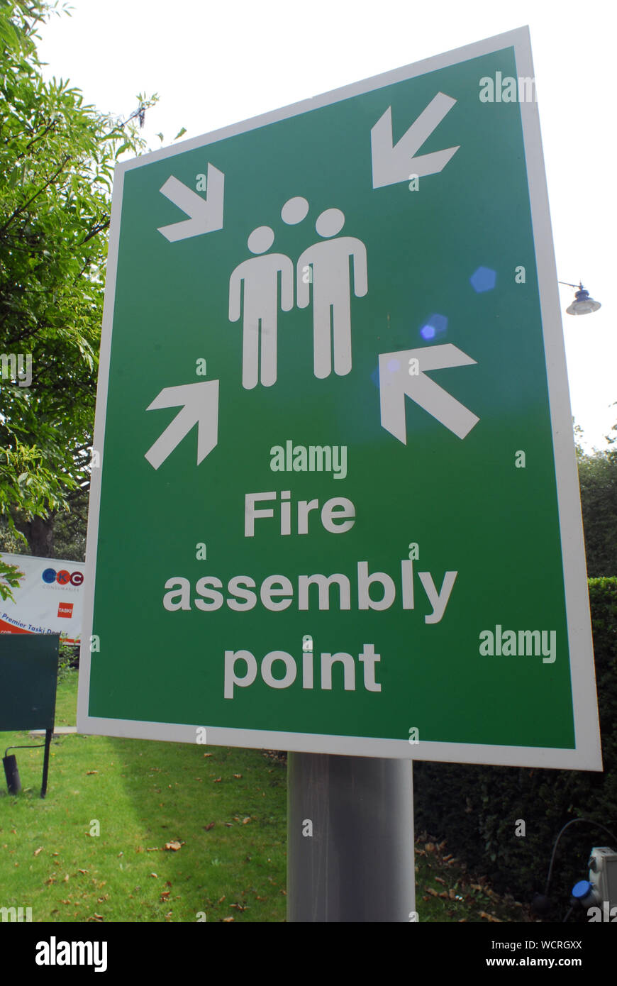 Panneau du point de rassemblement incendie Photo Stock - Alamy