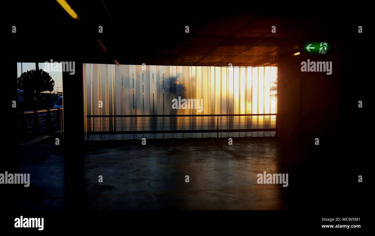 Panneau de signalisation de sortie Banque de photographies et d’images ...