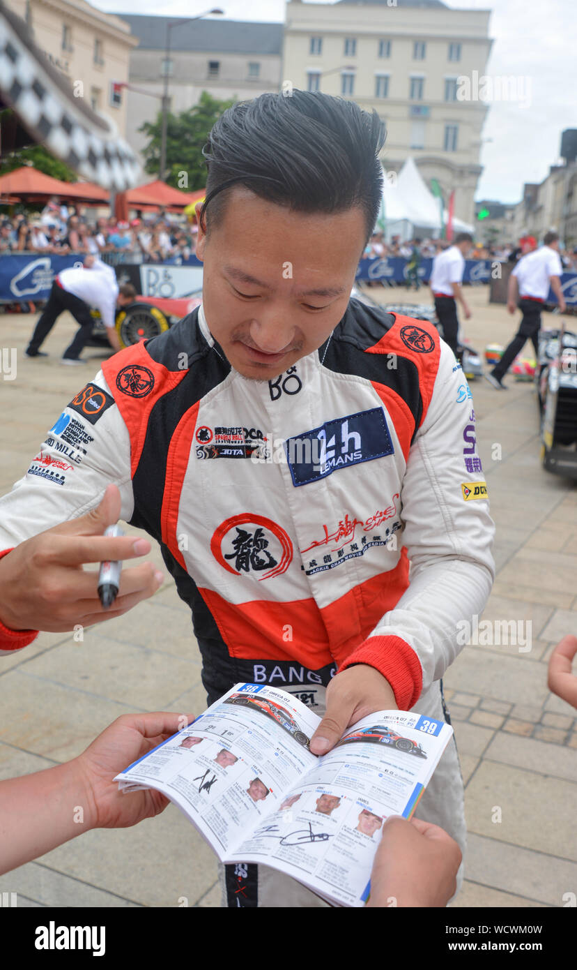 Jackie chan dc racing Banque de photographies et d’images à haute ...