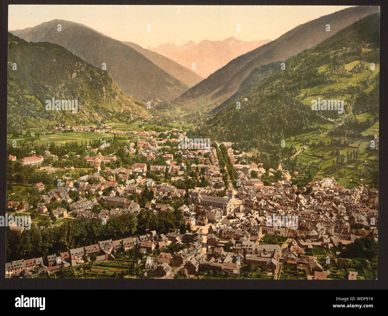 Luchon pyrenees Banque de photographies et d’images à haute résolution ...