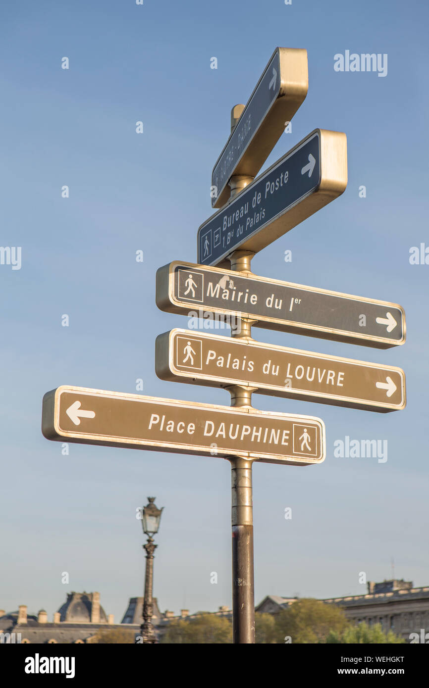 Plaques de rue paris Banque de photographies et d’images à haute ...