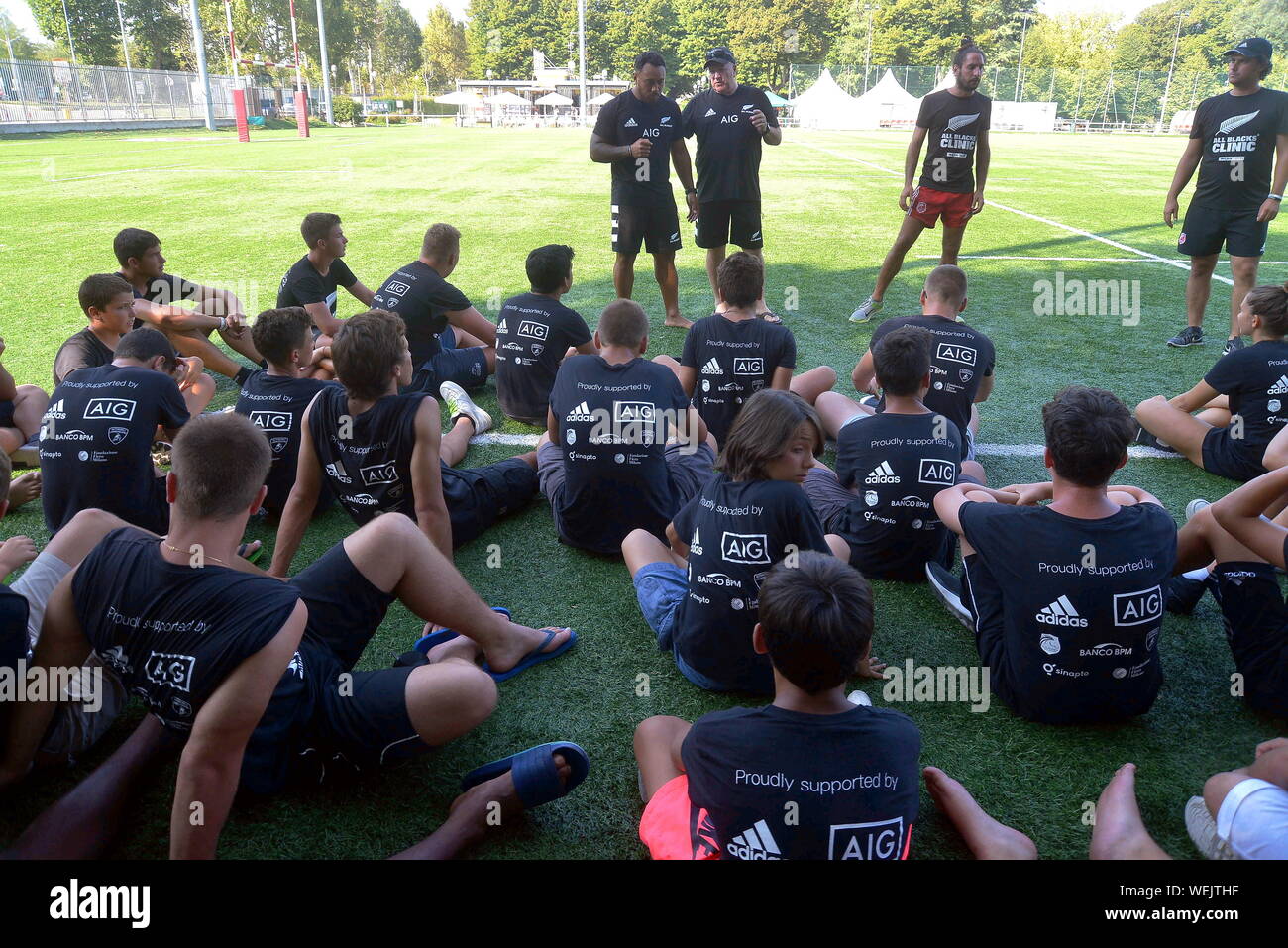 Les All Blacks à Milan à l'Curioni Sports Centre Il enseigne au Rugby ...