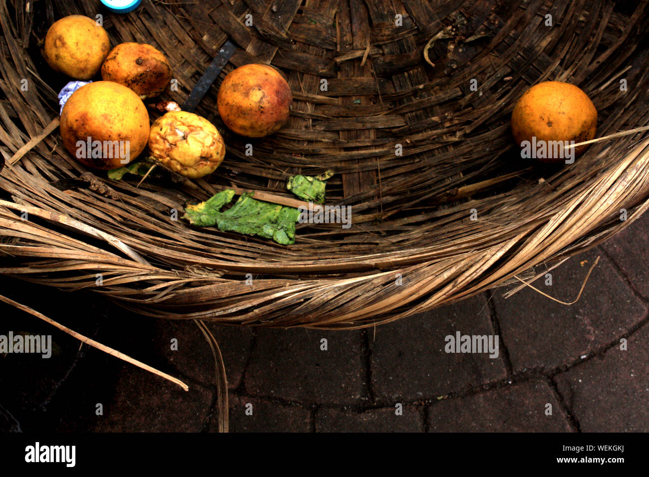 Fruits pourris Banque de photographies et d’images à haute résolution ...