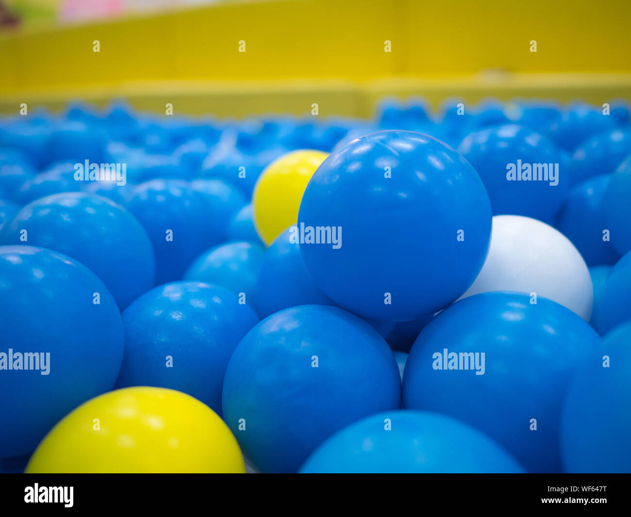 Blue balls Banque de photographies et d’images à haute résolution - Alamy