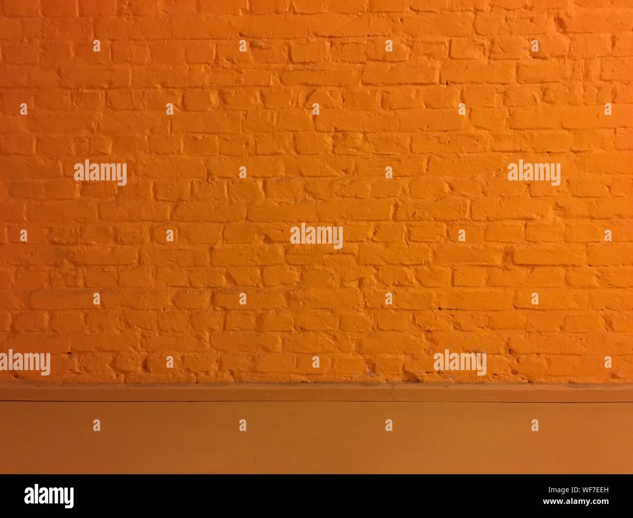Mur De Brique Orange Banque d'image et photos - Alamy