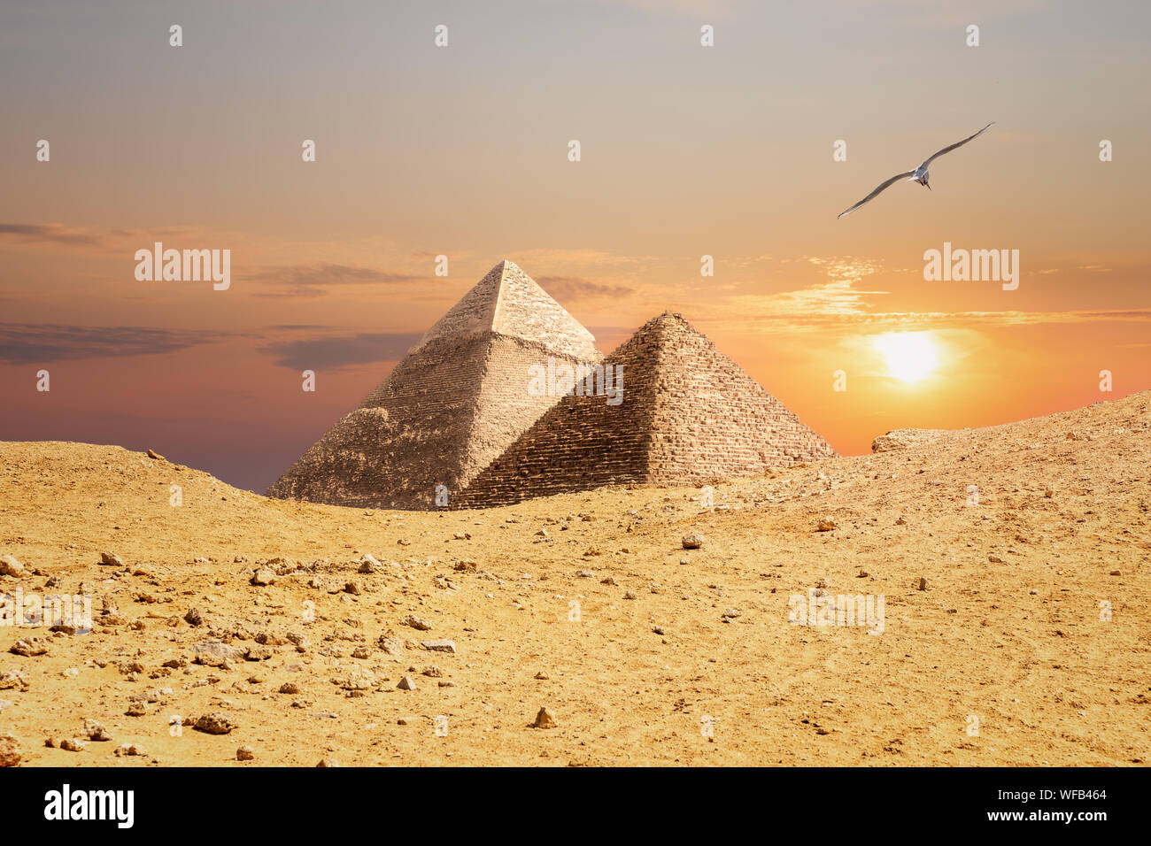 Les Pyramides de Gizeh, vue depuis le sable-dune Photo Stock - Alamy