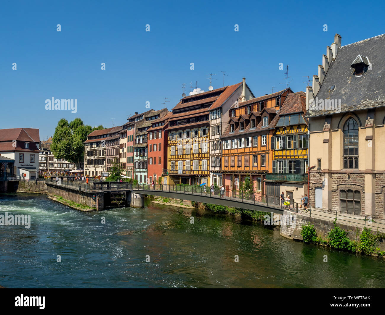 Belles vues le long de la rivière Ill en domaines de la Petite France ...