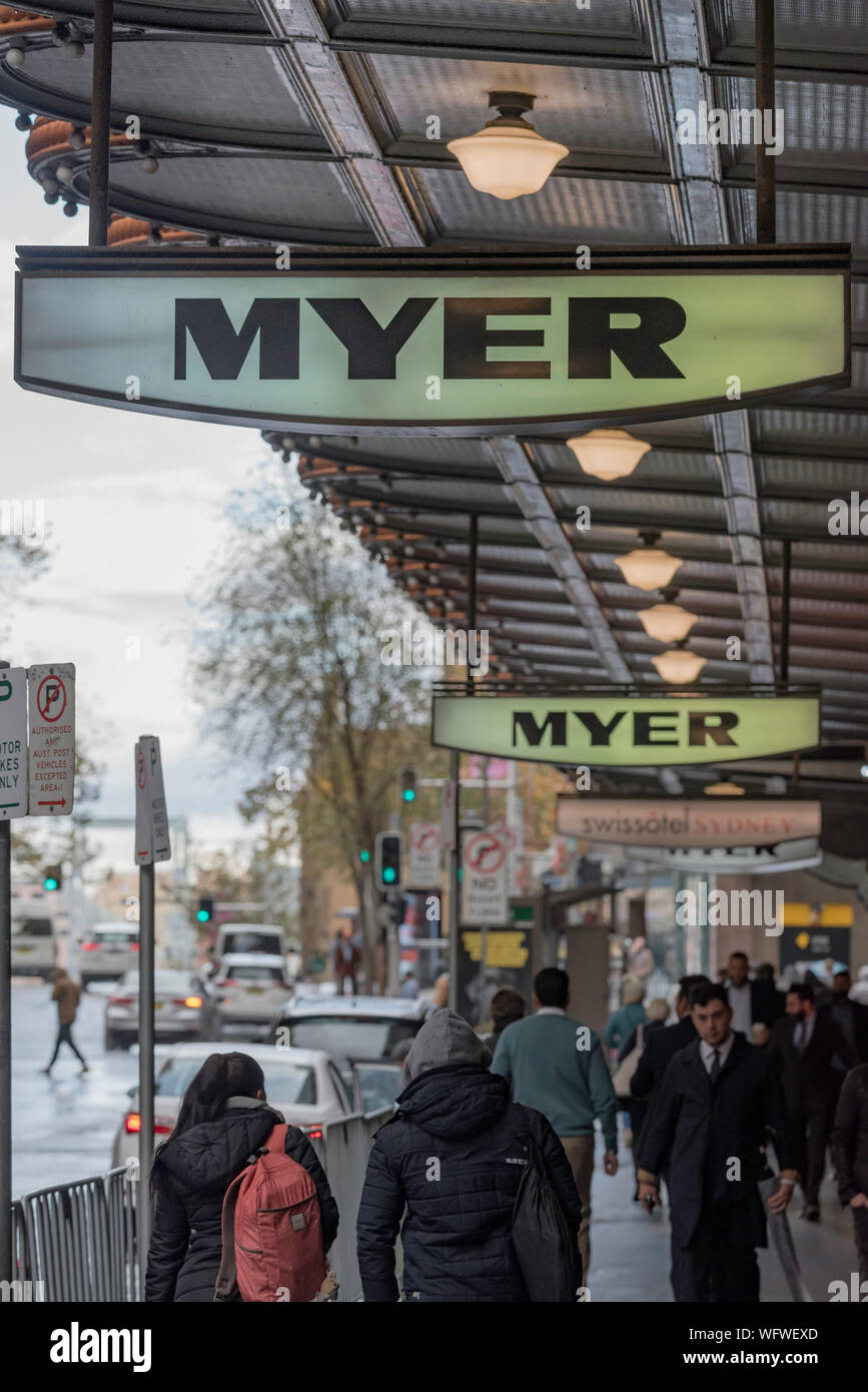 Logo Vertical Banque d'image et photos - Alamy
