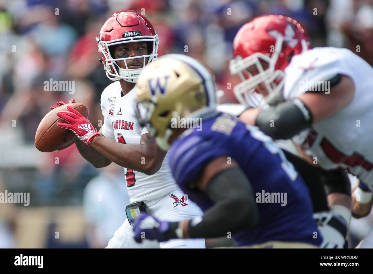 31 août 2019 : Eastern Washington Eagles quarterback Eric Barriere (3 ...