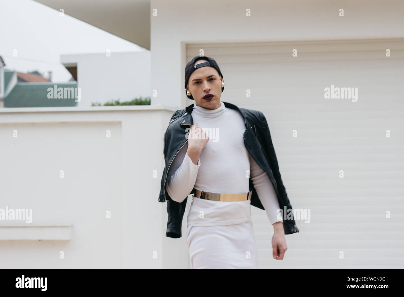 Transgender man Banque de photographies et d’images à haute résolution ...