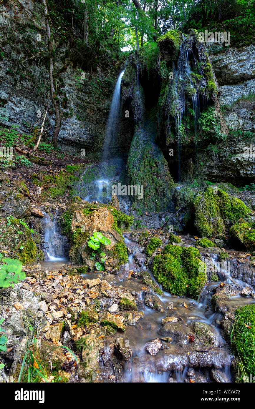 Tannegger avec sa cascade de tuf bizarre dans la Gorge de Wutach ...