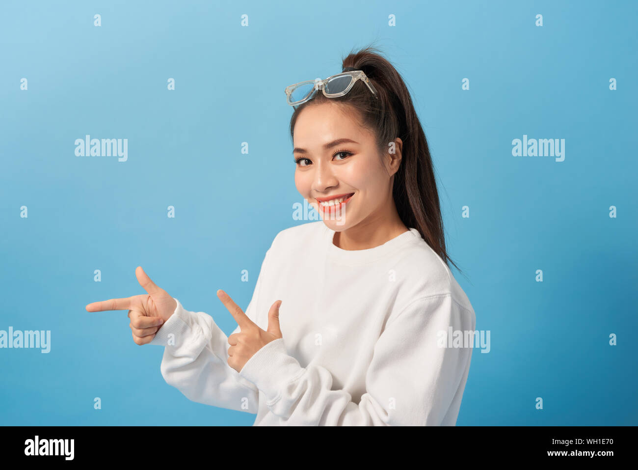 Pointer du doigt Banque de photographies et d’images à haute résolution ...