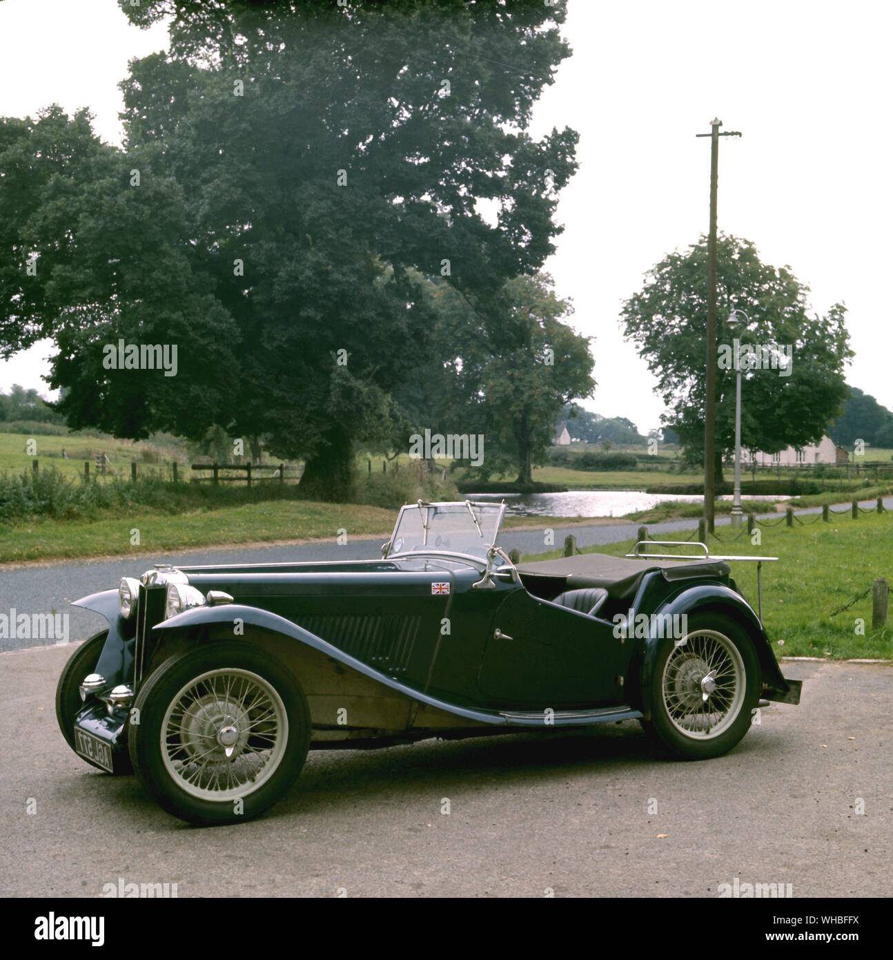 Bmv voiture Banque de photographies et d’images à haute résolution - Alamy