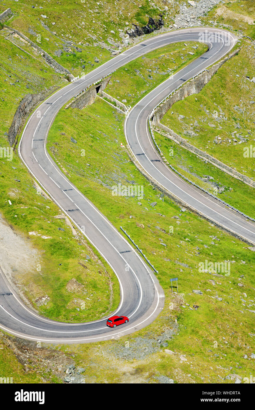 Route sinueuse sinueuse Banque de photographies et d’images à haute ...