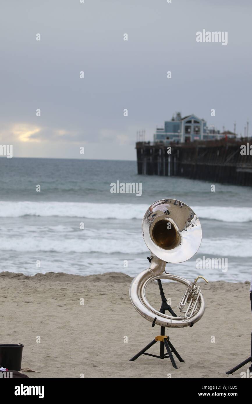 Cor francais Banque de photographies et d’images à haute résolution - Alamy