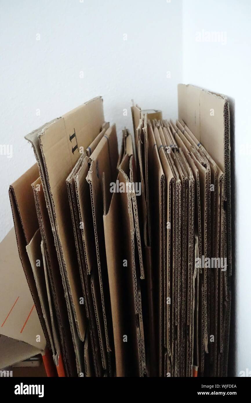 Folded cardboard boxes Banque de photographies et d’images à haute ...