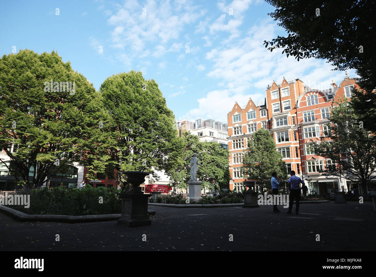 Golden square london Banque de photographies et d’images à haute ...