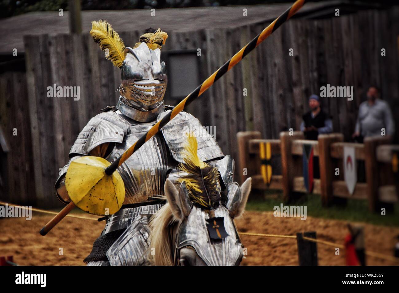 Medieval armor horse knight Banque de photographies et d’images à haute ...