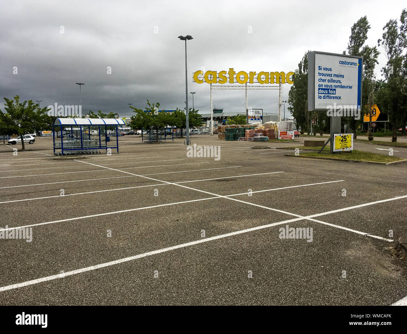 Castorama french diy store Banque de photographies et d’images à haute ...